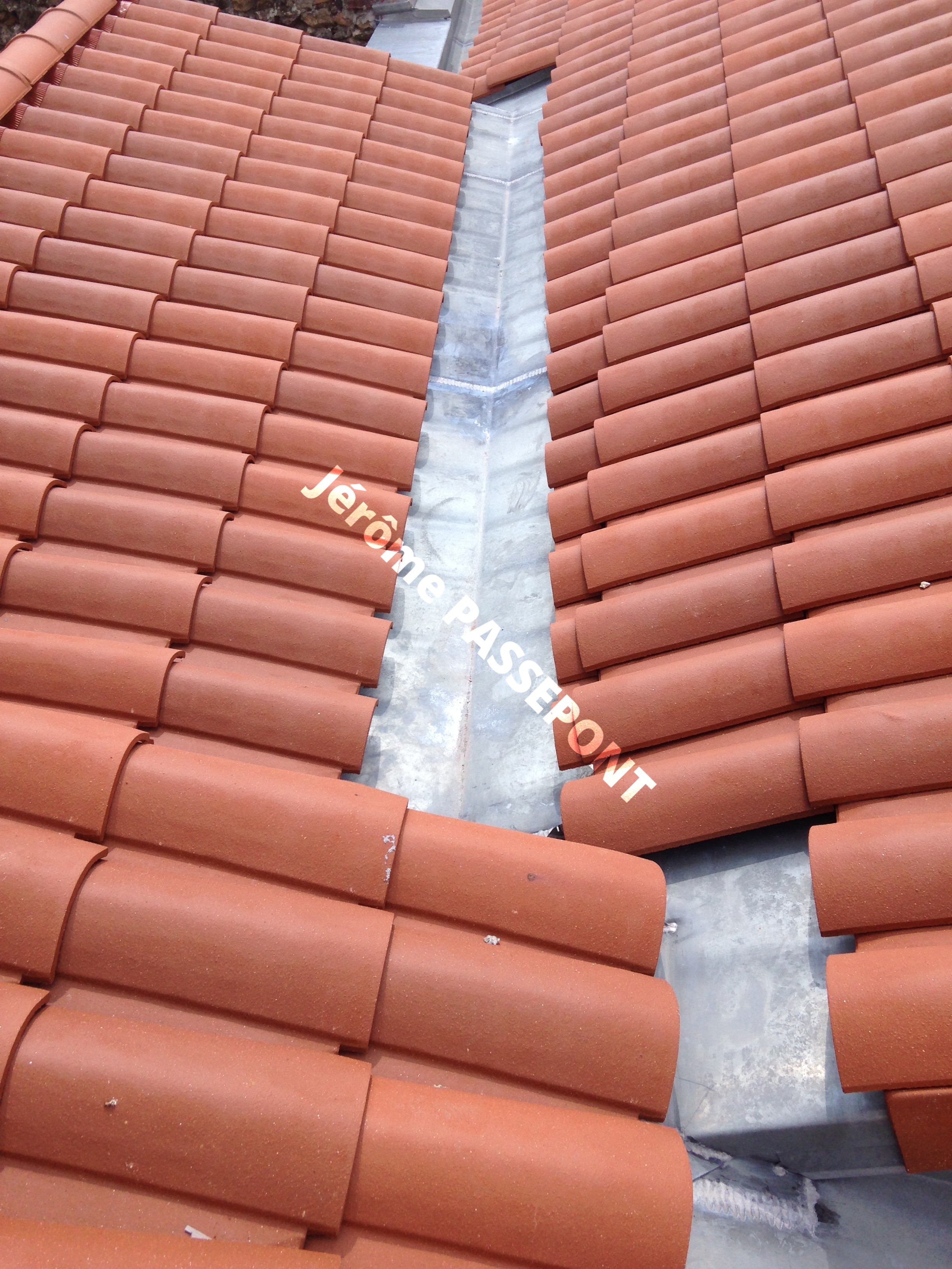 Chéneau encaissé en zinc Jérôme Passepont - Couverture zinguerie ...